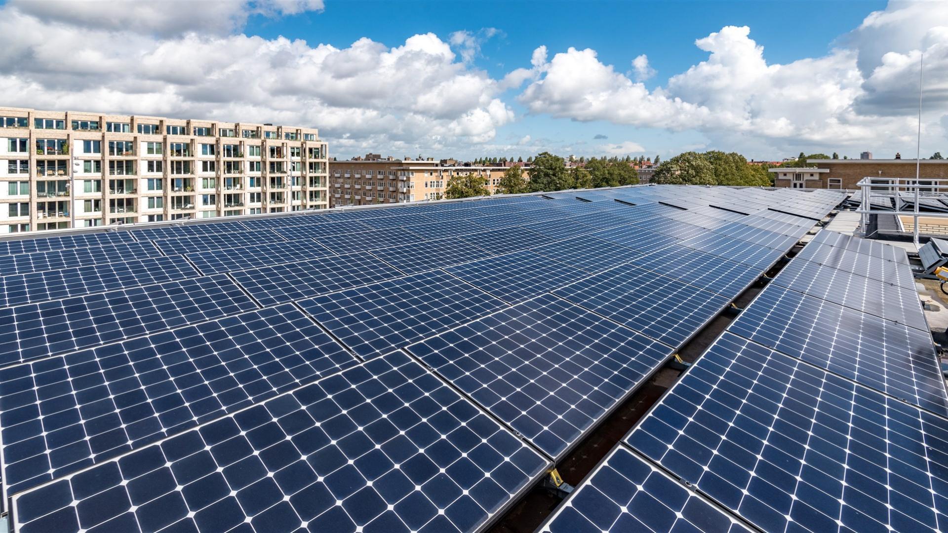 Motie Pvda En Groenlinks Meer Inzetten Op Zonnepanelen Op Daken En